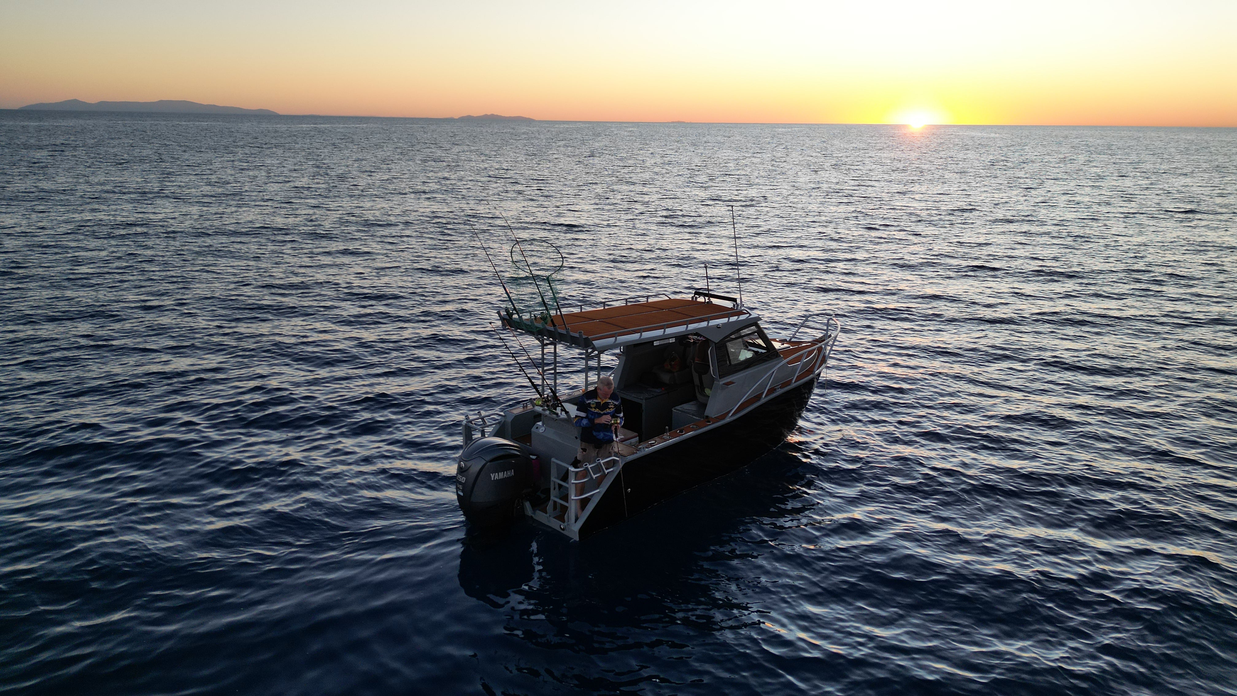 Hunter 790 Extended Hardtop – Seaking Boats North Queensland